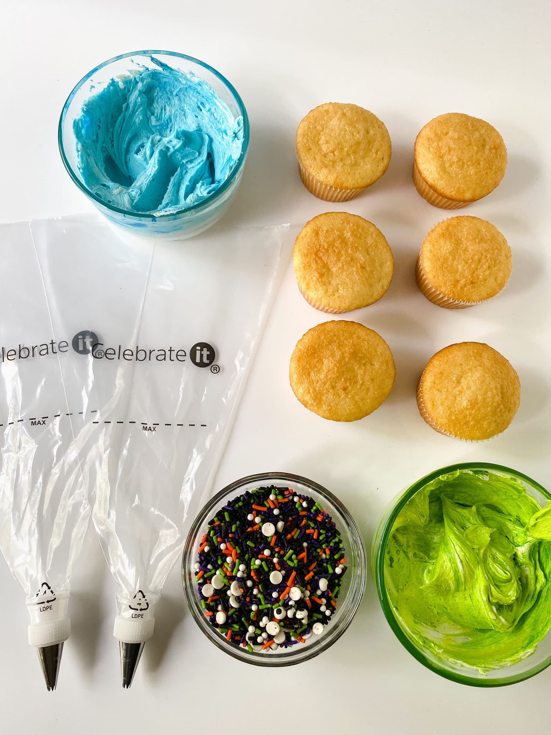 How to make Monster Cupcakes - Hostess At Heart