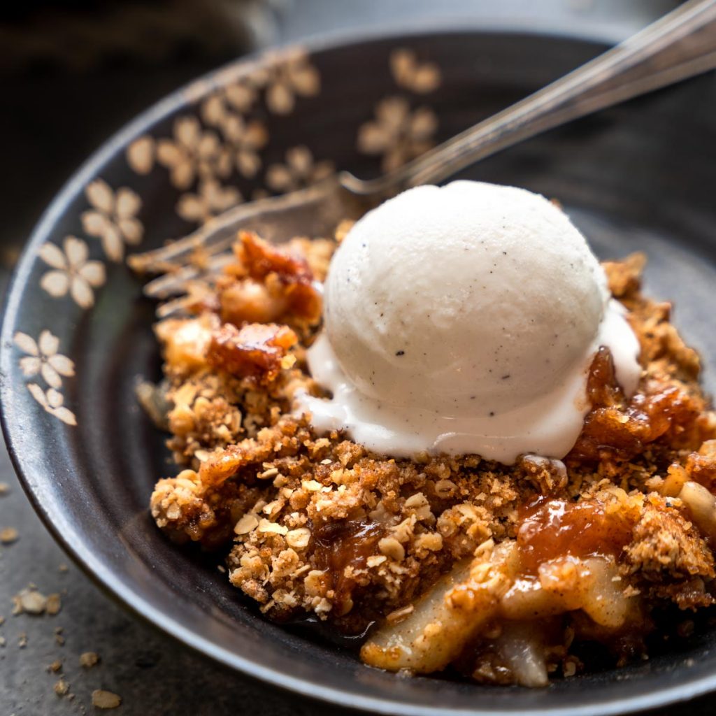 Pear Crisp Recipe with Cinnamon Streusel Topping - Hostess At Heart
