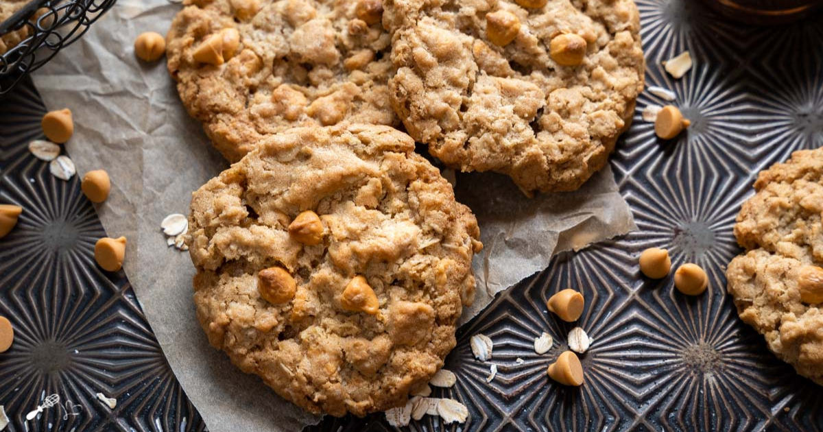 Oatmeal Scotchies Cookies Recipe (Soft and Chewy) - Hostess At Heart