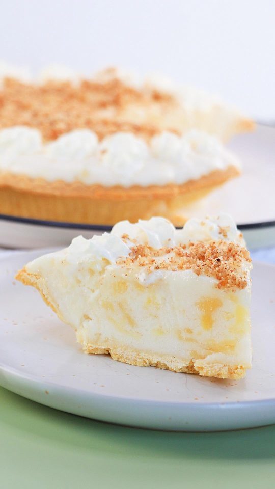 Creamy Angel Food Pie Recipe (No-Bake Dessert) - Hostess At Heart