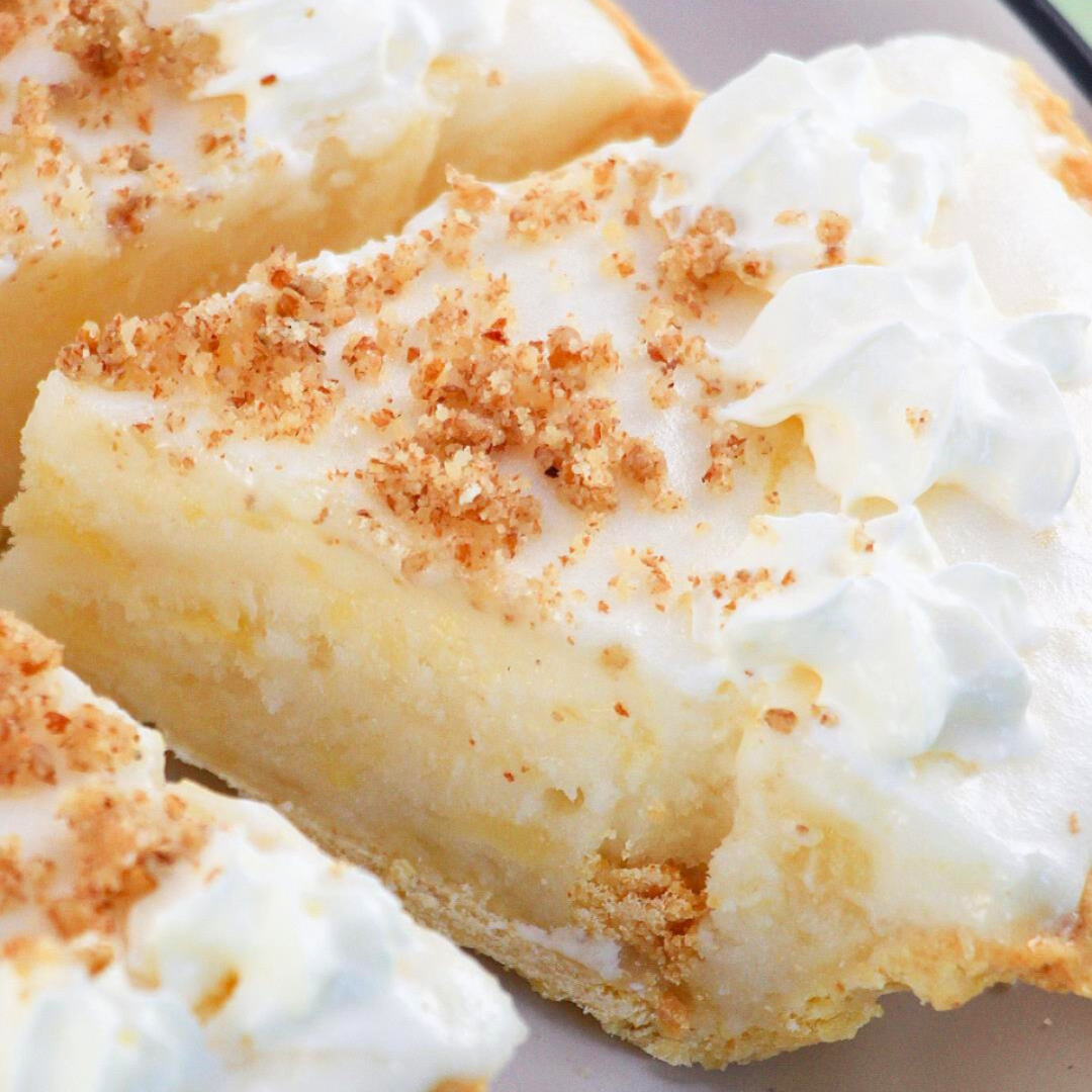 Creamy Angel Food Pie Recipe (No-Bake Dessert) - Hostess At Heart