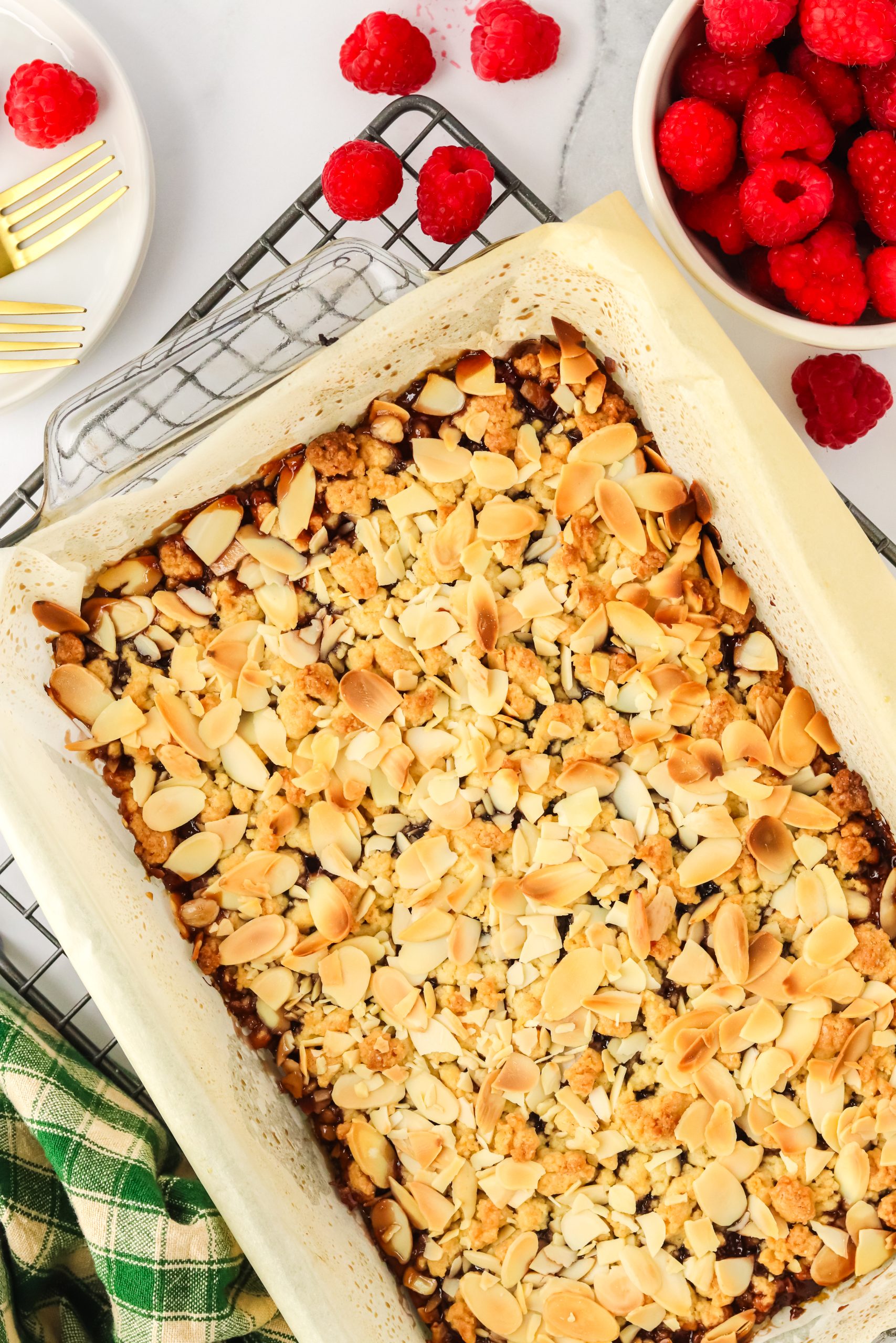 Easy Raspberry Bars Recipe (with Crumble Topping) - Hostess At Heart