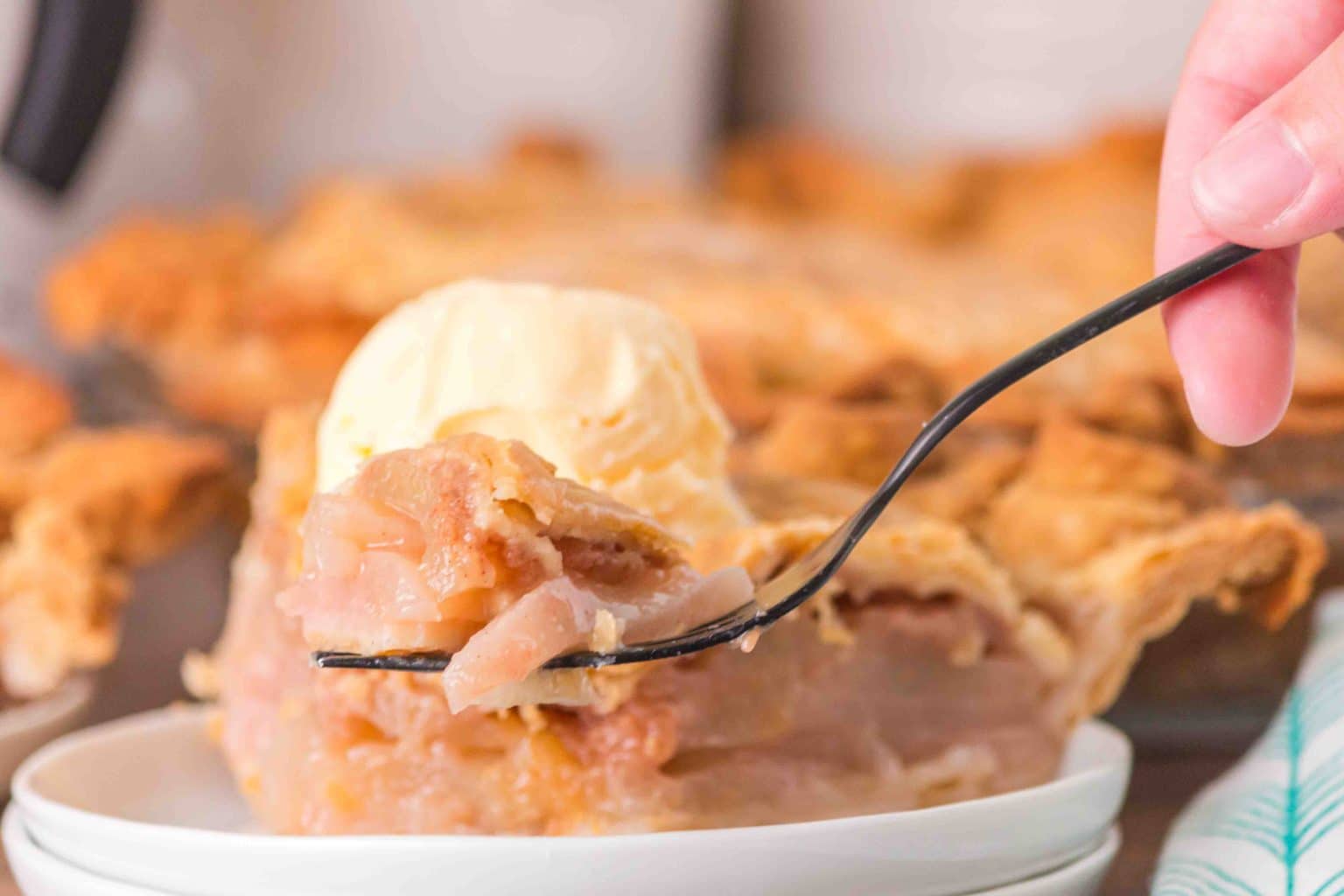 Easy Pear Pie Recipe (with Fresh Pears) - Hostess At Heart