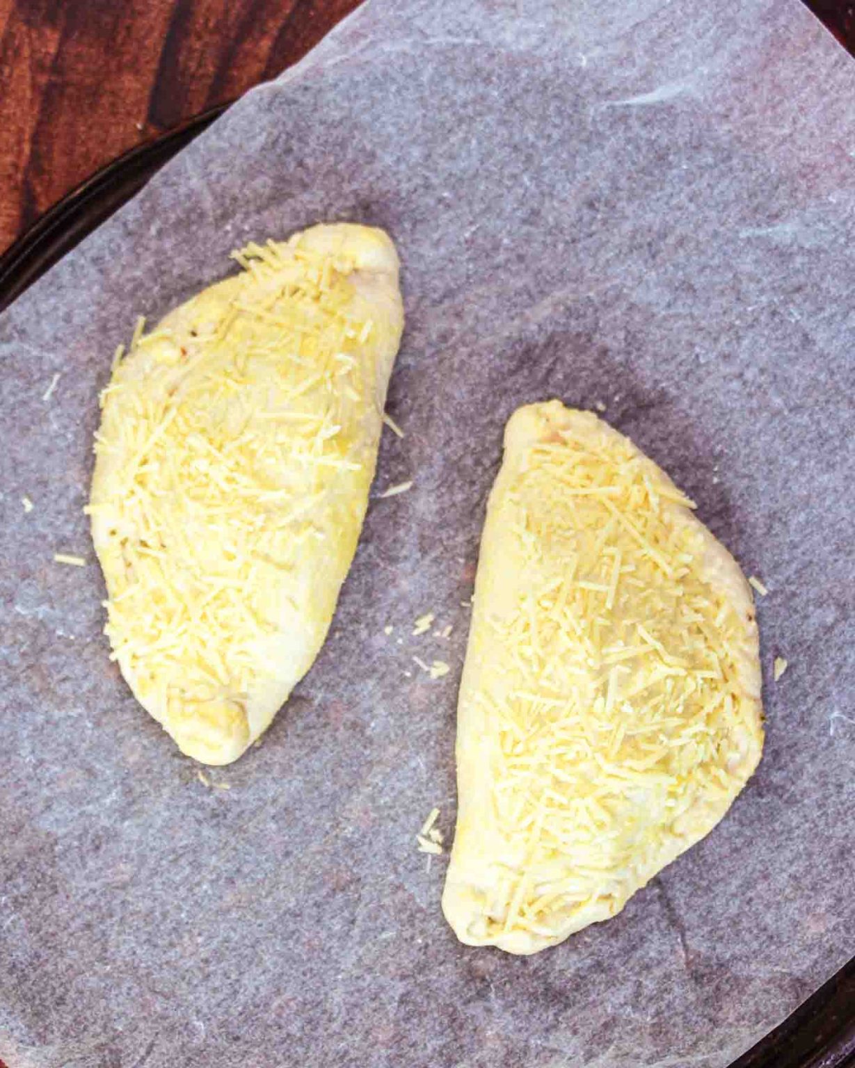 Easy Calzone Recipe with Ham and Three Cheeses - Hostess At Heart
